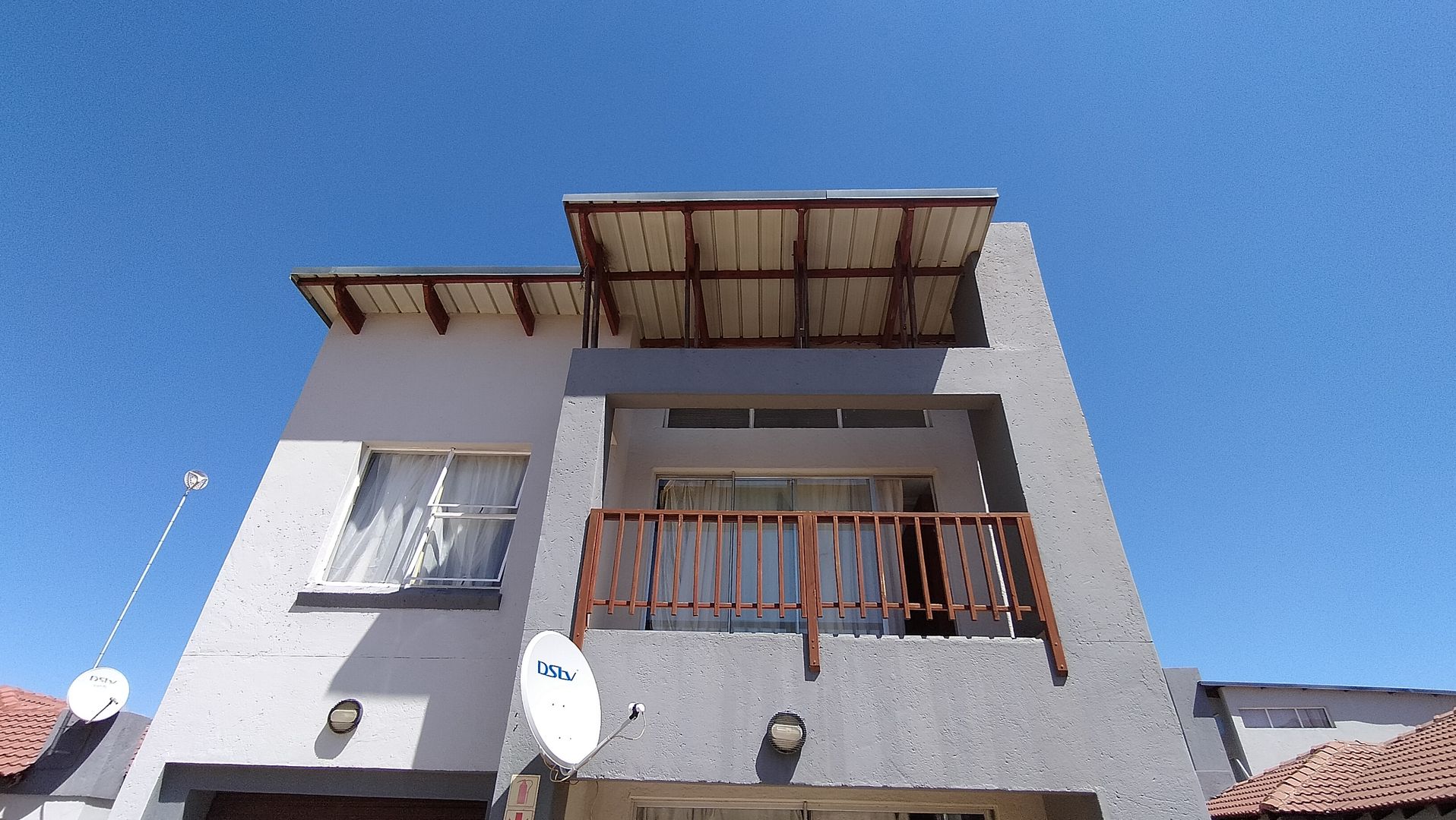 3 Bedroom Townhouse for sale in Bendor - 17 Ss Villa Savoye, 41 Aloe ...