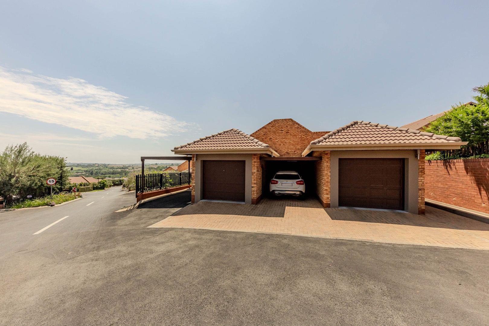 Property and houses for sale in Roodepoort : Roodepoort Property ...