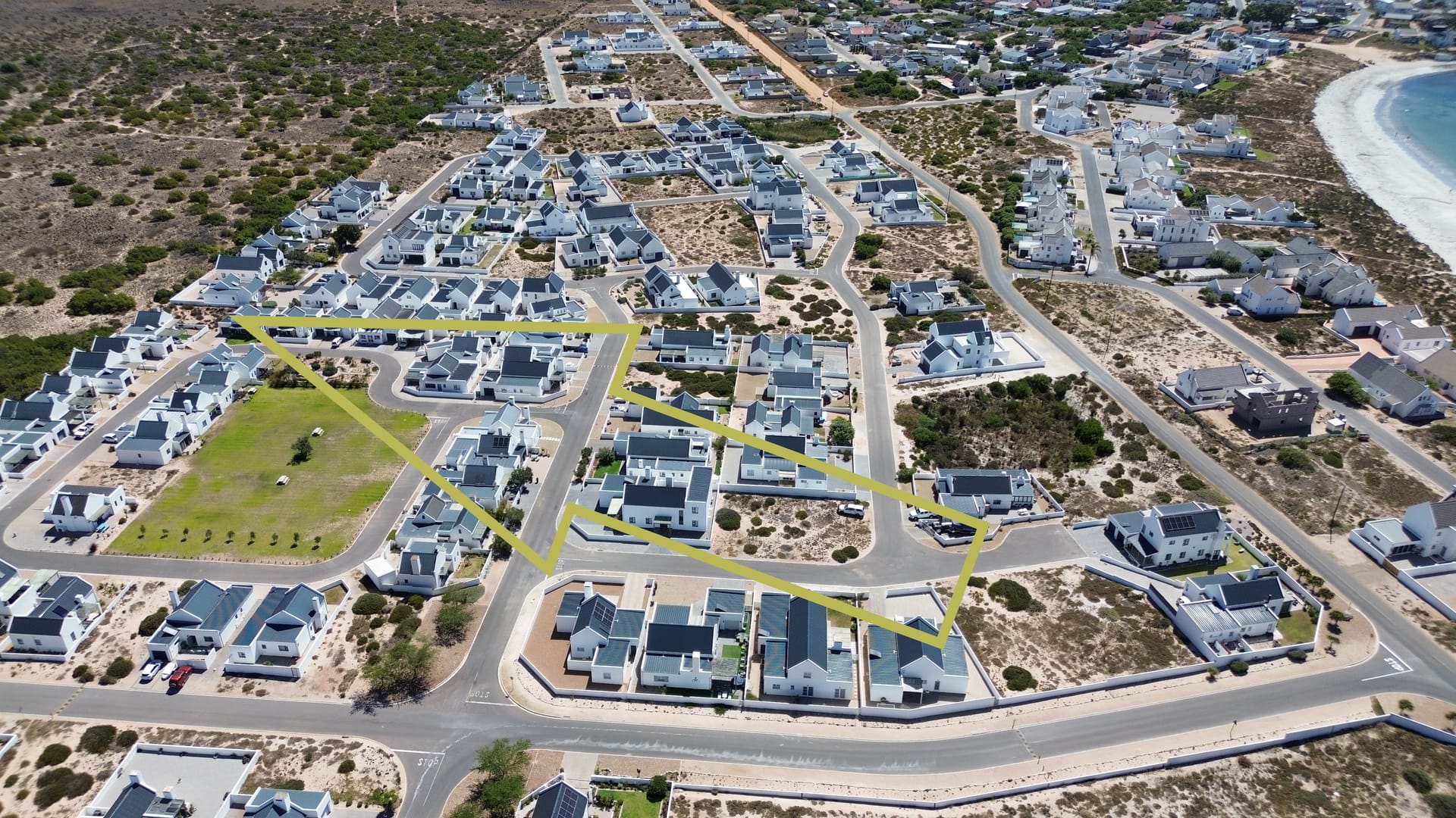 2 Bedroom House for sale in Britannia Reef Estate - 43 Ray Crescent ...