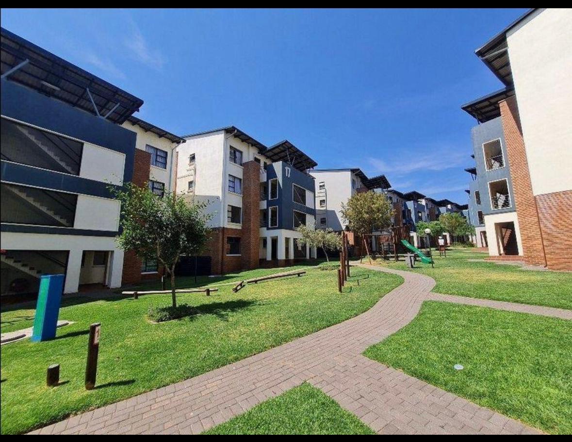 2 Bedroom Apartment / flat for sale in Greenstone Hill - P24-115611795