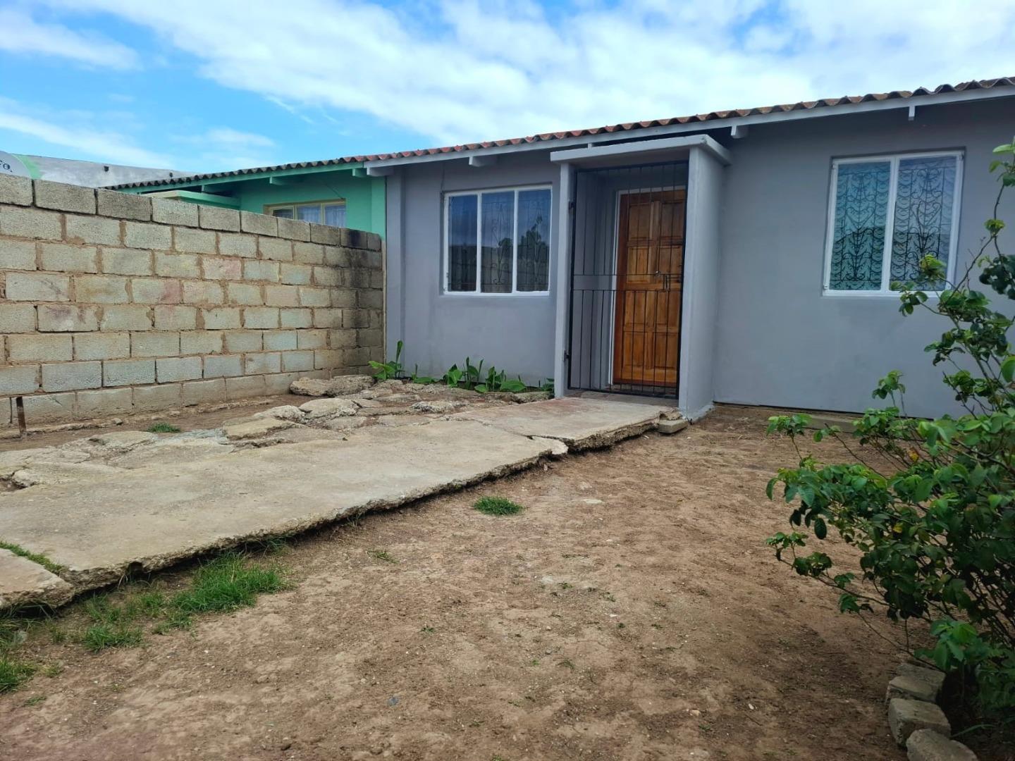 2 Bedroom House for sale in Bethelsdorp - 30 Burke Street - P24-115600654