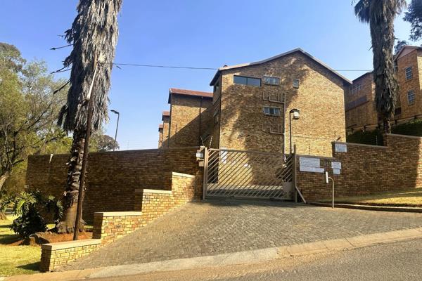 2 Bedroom Apartment / flat for sale in Helderkruin - 608 Bonanza Ave ...