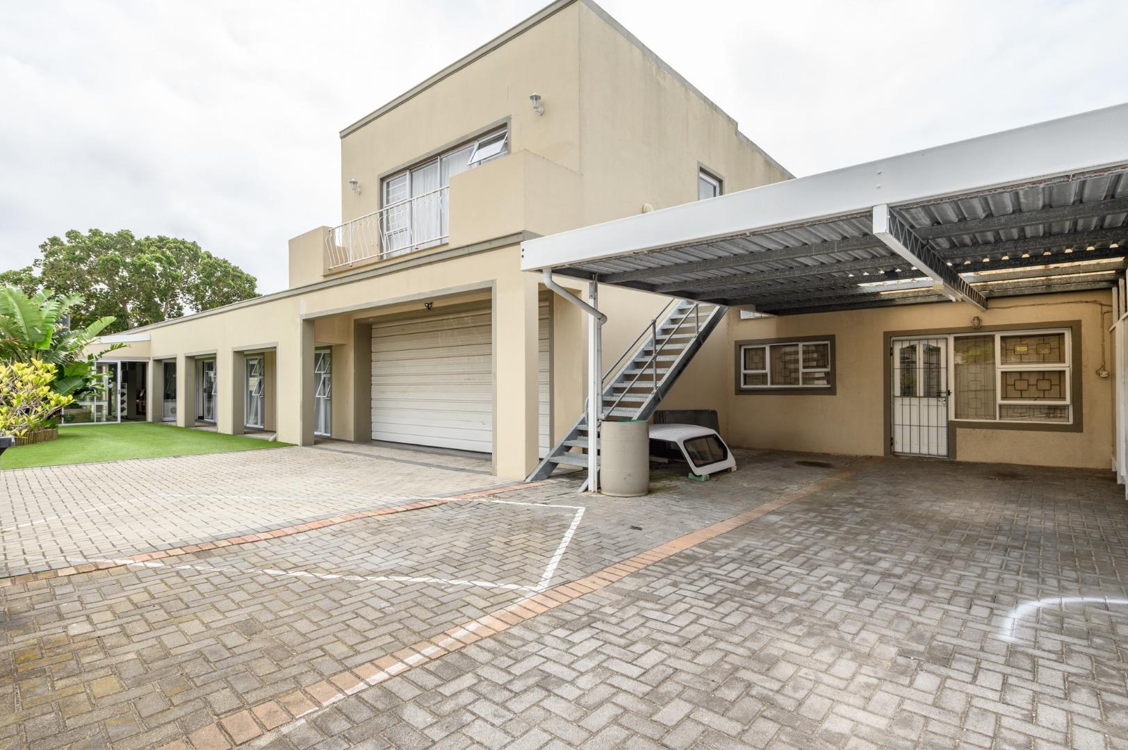 5 Bedroom House for sale in Springfield - 86 Circular Drive - P24-115605139