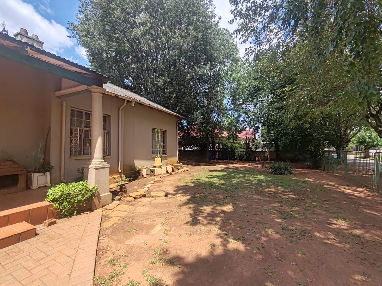 4 Bedroom House for sale in Brakpan Central - P24-115623605