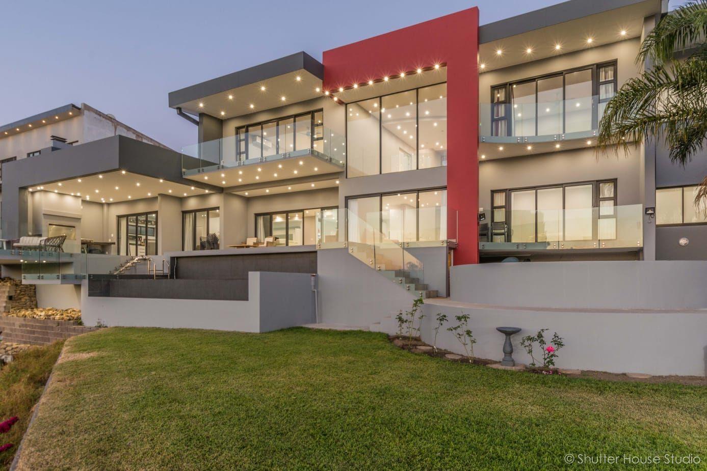 5 Bedroom House for sale in Beacon Bay - P24-115624232