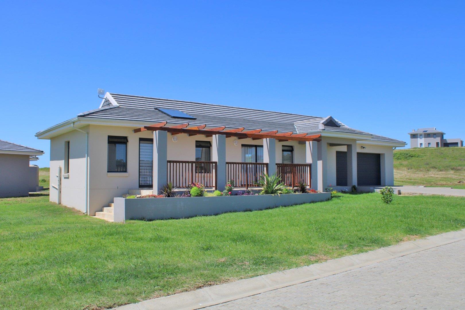 3 Bedroom House for sale in Kidds Beach - P24-115642387