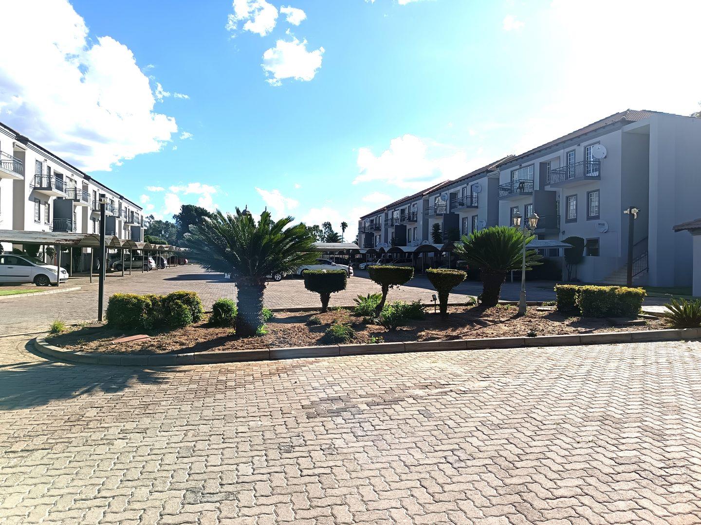 2 Bedroom Apartment / flat for sale in Brakpan North - P24-115643293