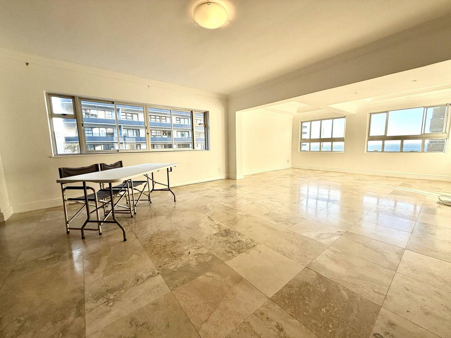 2 Bedroom Apartment / flat to rent in Three Anchor Bay - P24-115689706