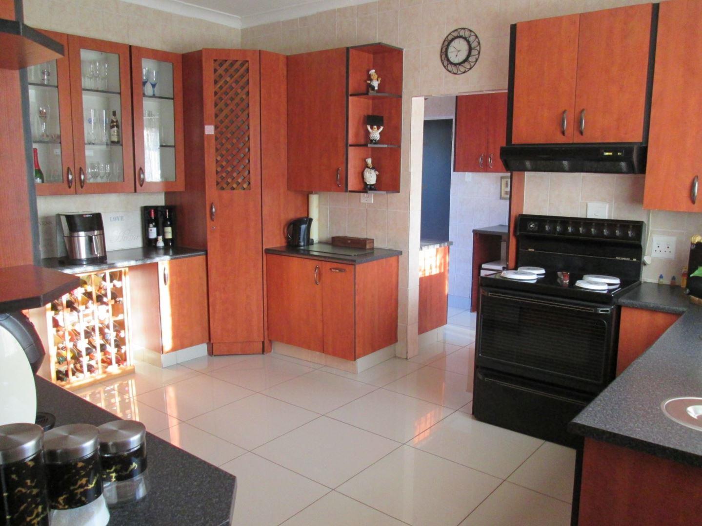 4 Bedroom House for sale in Brenthurst - P24-112586911