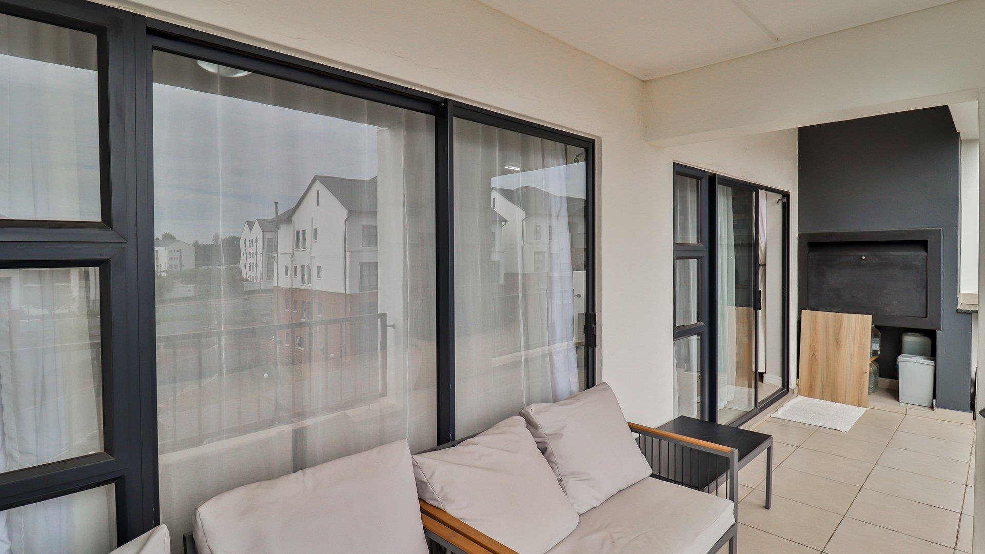 2 Bedroom Apartment / flat for sale in Linbro Park - P24-115668001