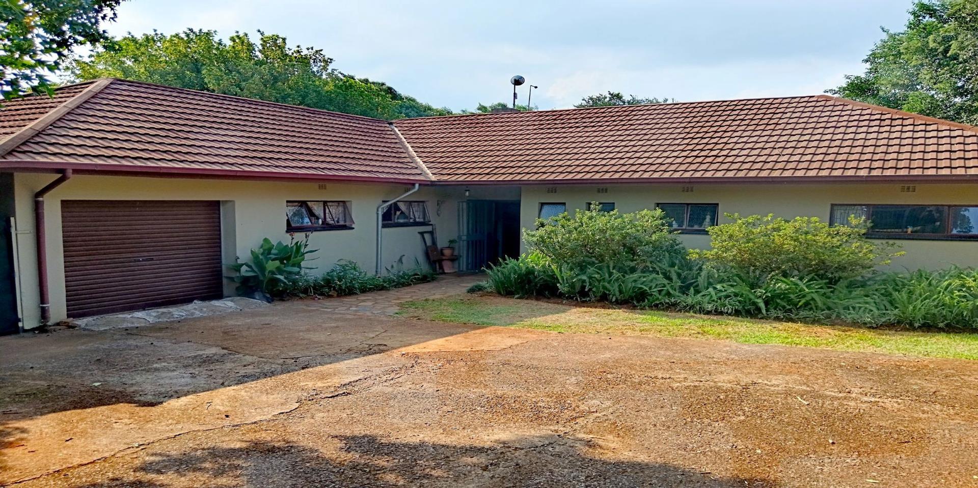 3 Bedroom House for sale in Sabie - P24-115706683