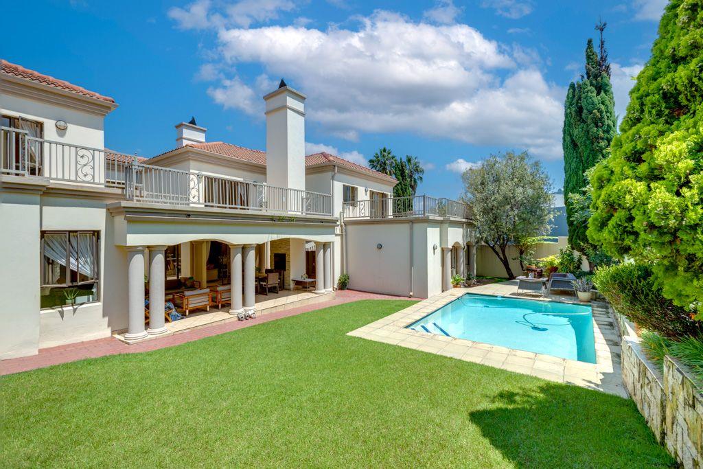 7 Bedroom House to rent in Dainfern Golf Estate - P24-115707365