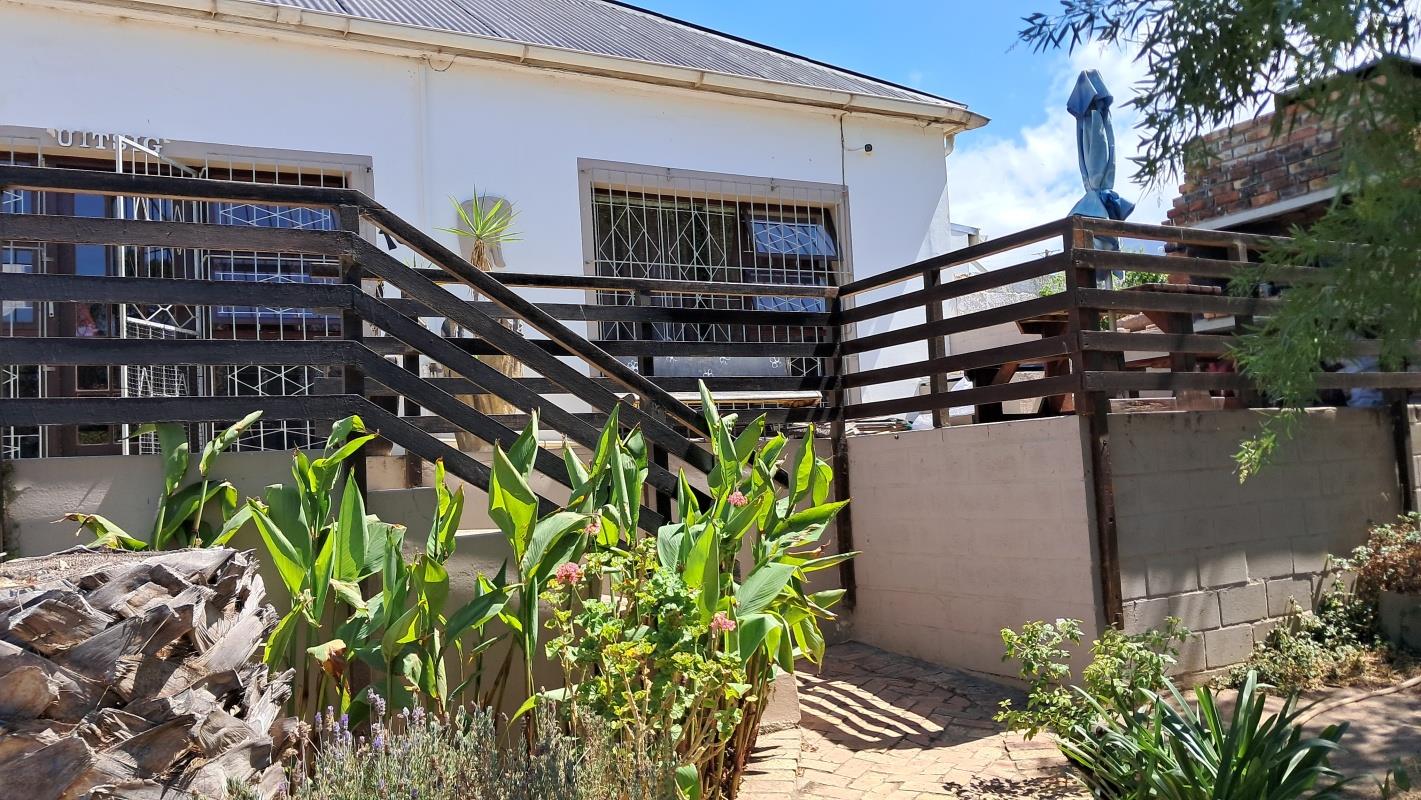 4 Bedroom House for sale in Bot River - 10 1st Avenue - P24-115712011