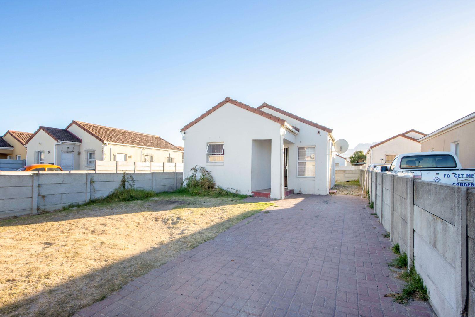 Broadlands Village Property : Property and houses for sale in ...
