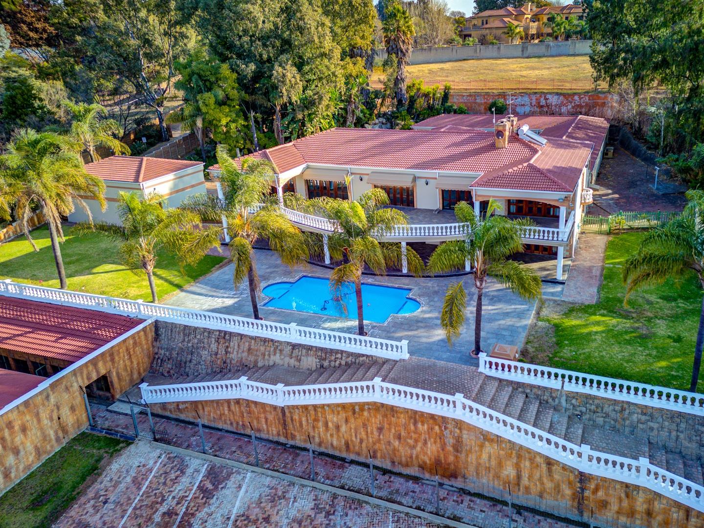 9 Bedroom House for sale in Benoni AH - P24-114569960