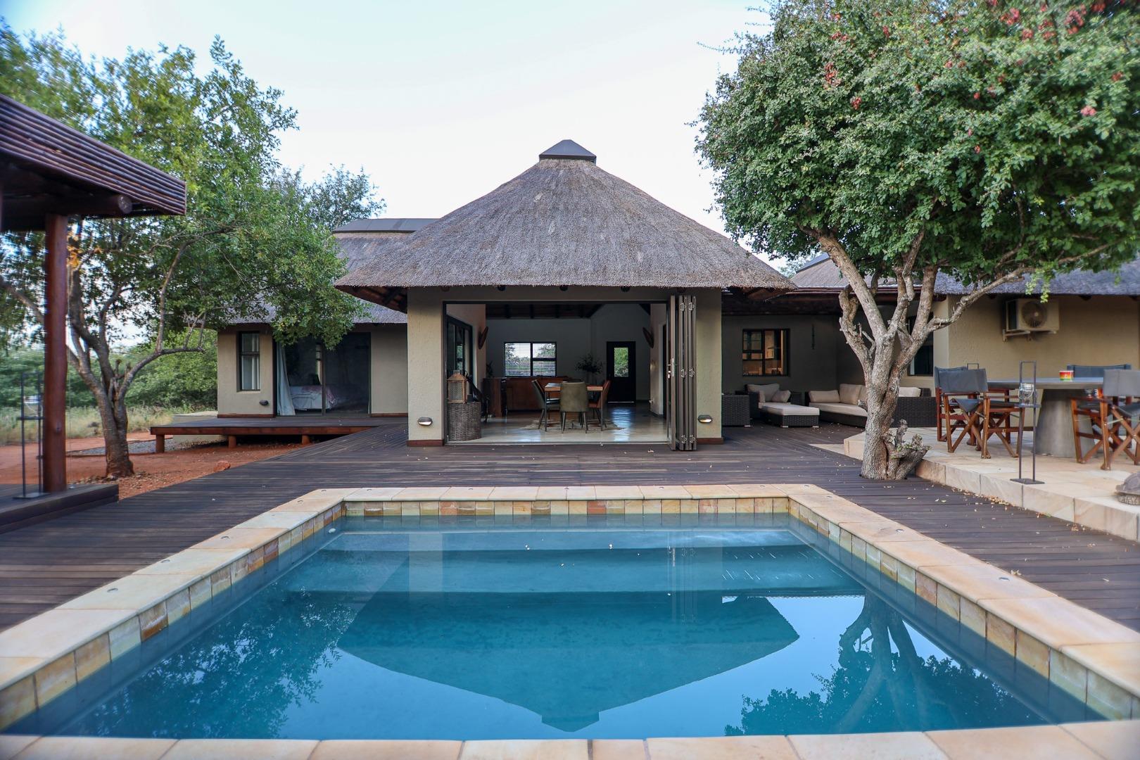 3 Bedroom House for sale in Raptors View Wildlife Estate - P24-115741872