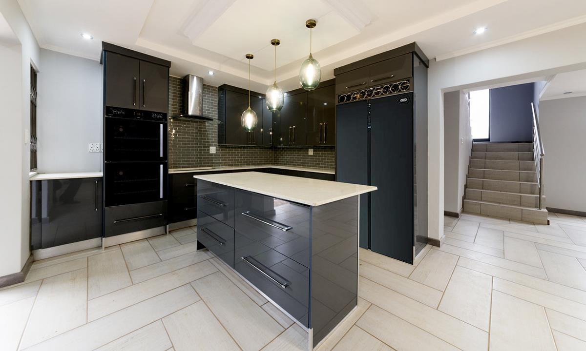 3 Bedroom House for sale in Eldorette - 211 Cnr Joan & Marle Street ...