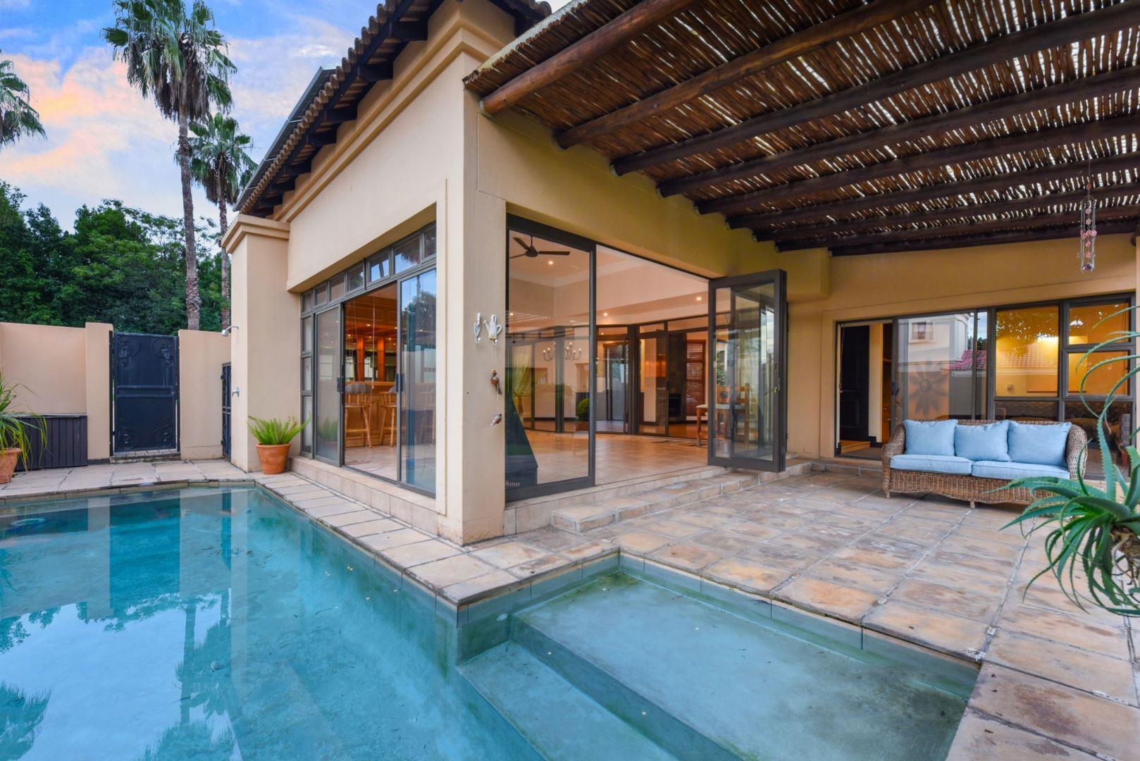 4 Bedroom House for sale in Dainfern Ridge - P24-115816898