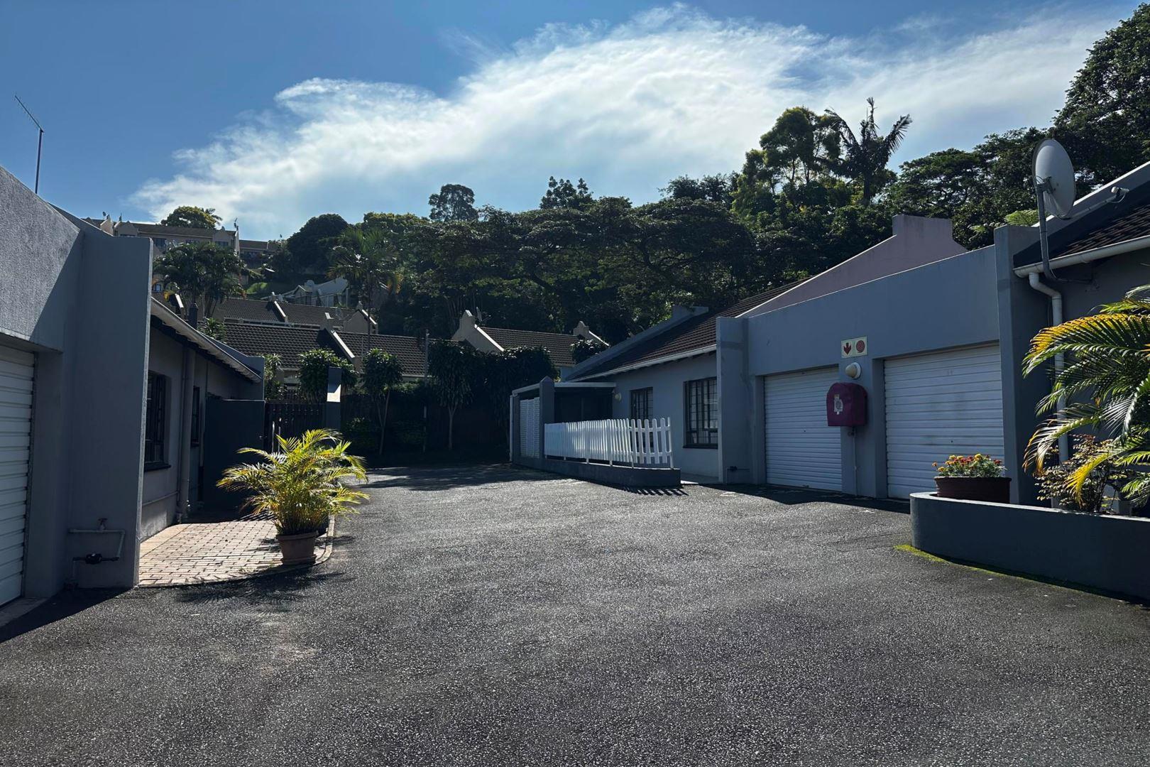 1 Bedroom Townhouse for sale in Pinetown Central - P24-115816963