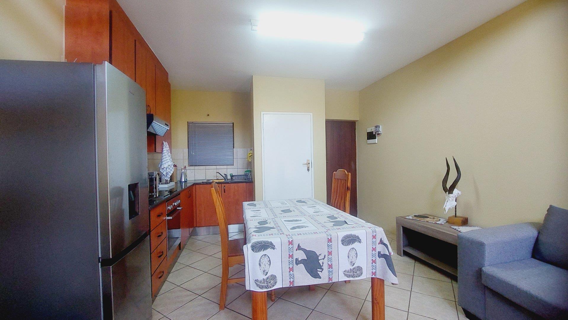 2 Bedroom Apartment / flat for sale in Oukraal Estate - 1 Ridge Road ...
