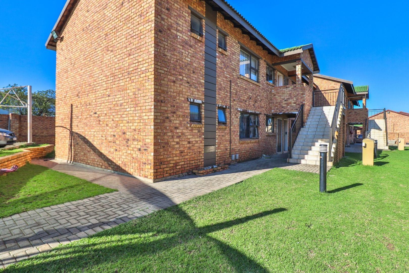 2 Bedroom Apartment / flat for sale in Witfield - 13 Witfield Ridge, 1 ...