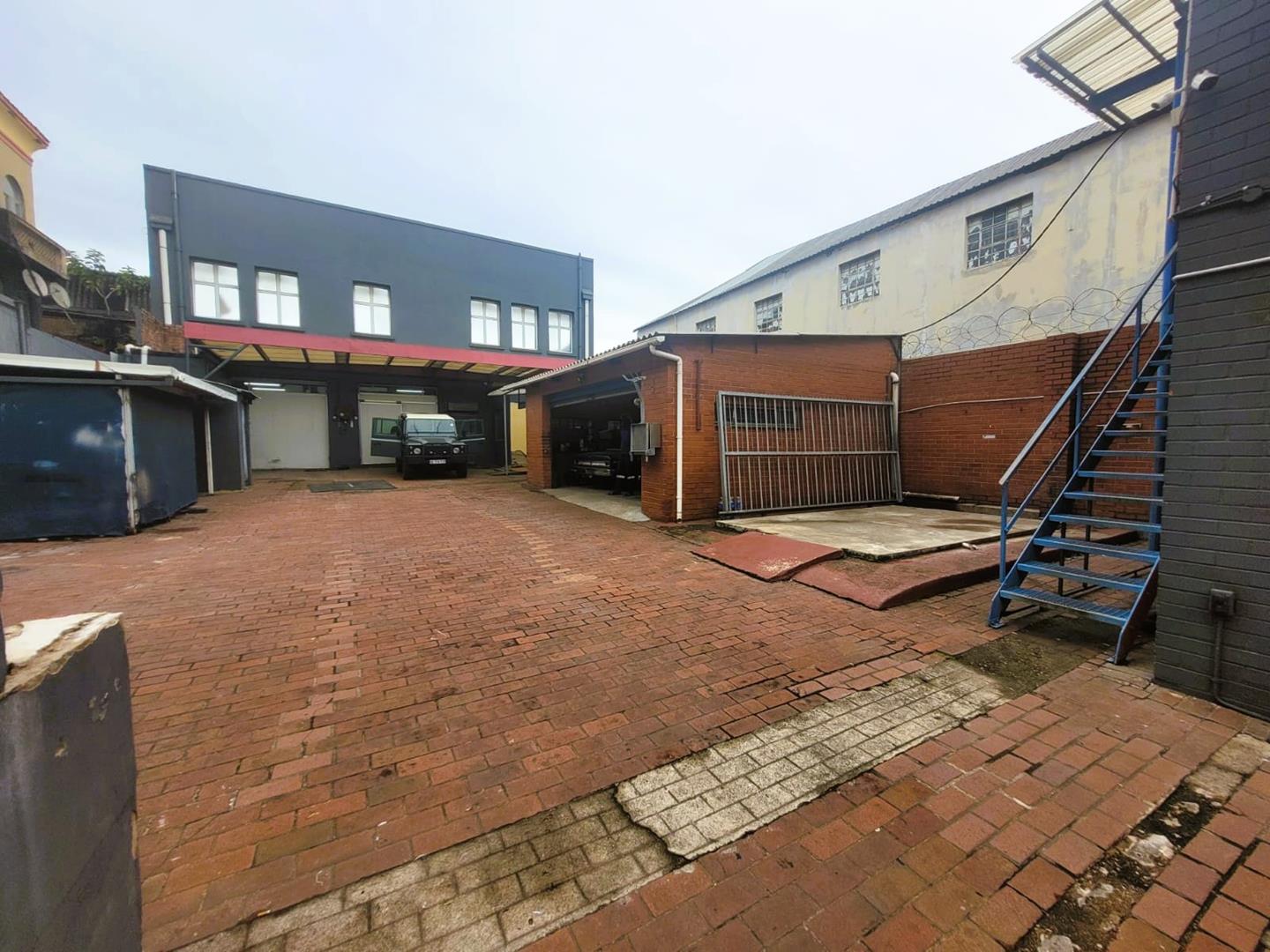 Commercial property for sale in Umbilo - P24-115873920