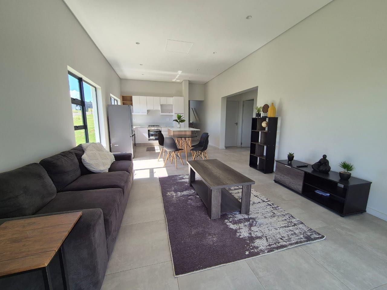 3 Bedroom House for sale in Hayfields - P24-115882767