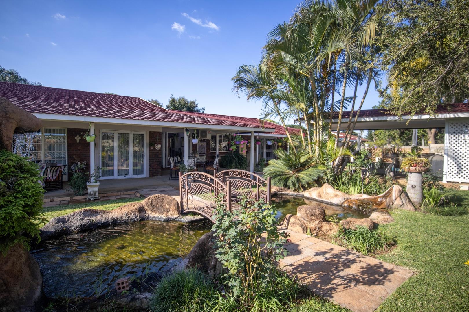 3 Bedroom House for sale in Mooinooi - P24-115920269