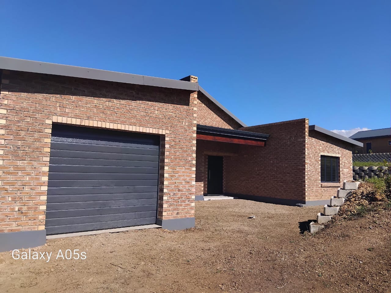 3 Bedroom Townhouse for sale in Albert Falls - P24-115926546