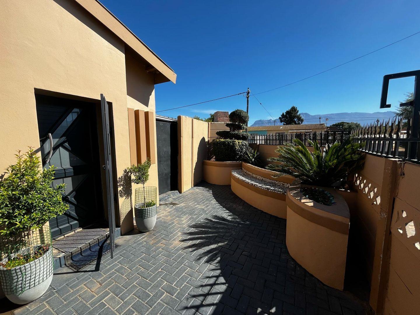 Esselenpark Property : Property and houses for sale in Esselenpark ...