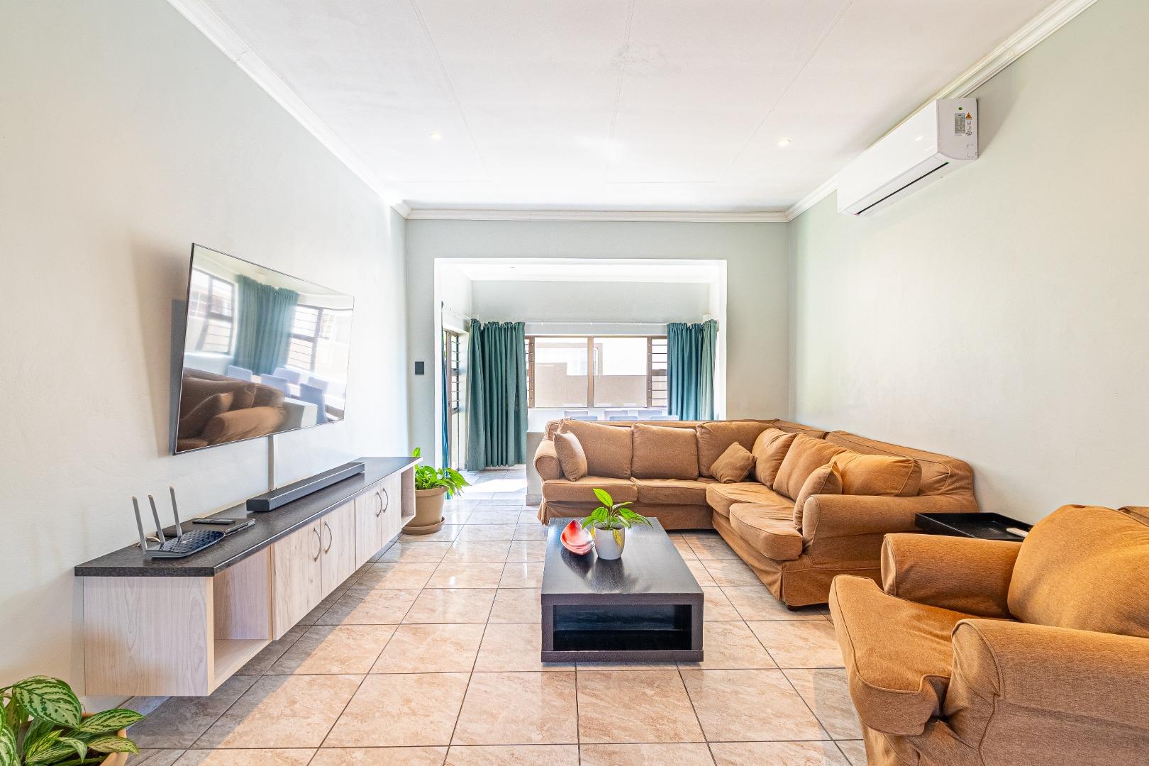 3 Bedroom Townhouse for sale in North Riding - 14 Ss St Luis, 959 ...