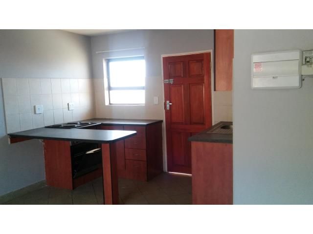 3 Bedroom Apartment / flat to rent in Bergsig - 3 Bed Gazania Heights ...