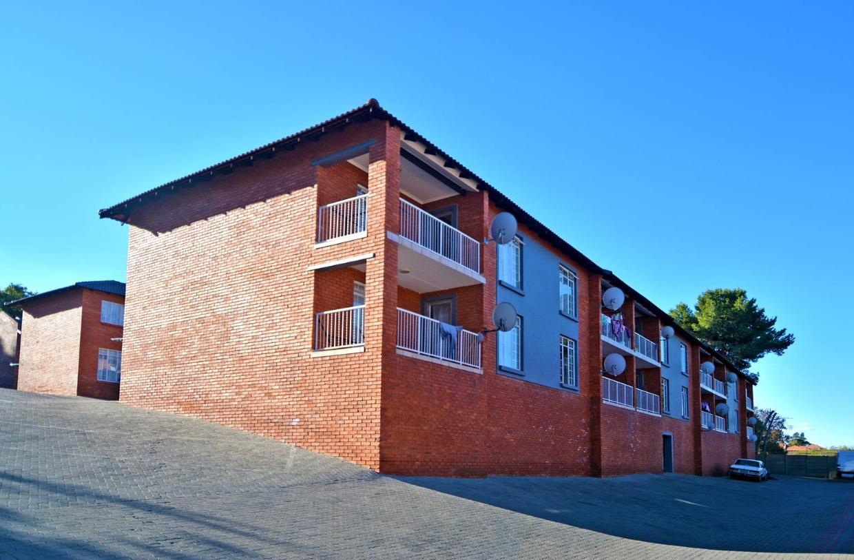 2 Bedroom Apartment / flat for sale in Rosettenville - P24-116289359