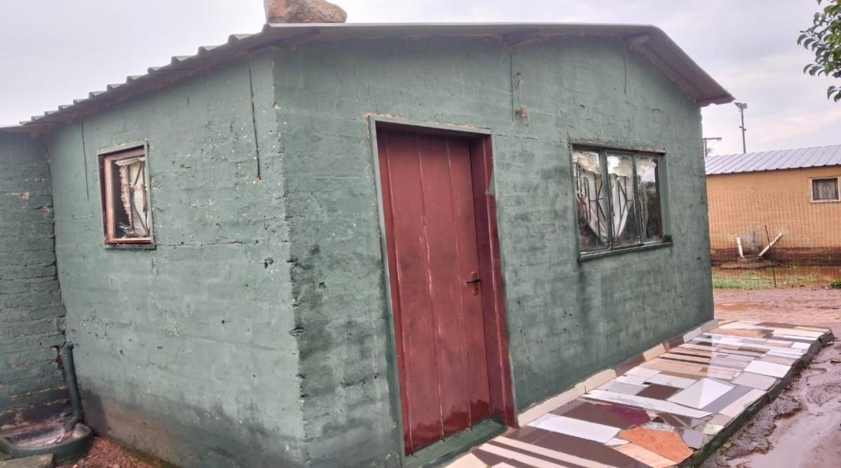 2 Bedroom House for sale in Sebokeng Zone 12 - P24-115830123