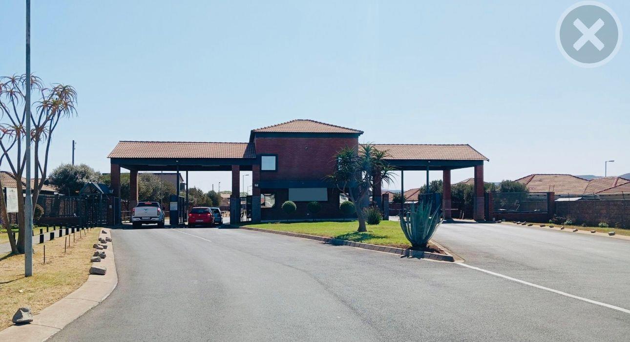 3 Bedroom House for sale in Andeon - P24-115964501