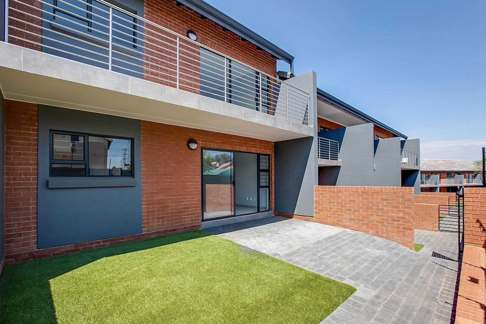 Property and houses for sale in Roodepoort : Roodepoort Property ...