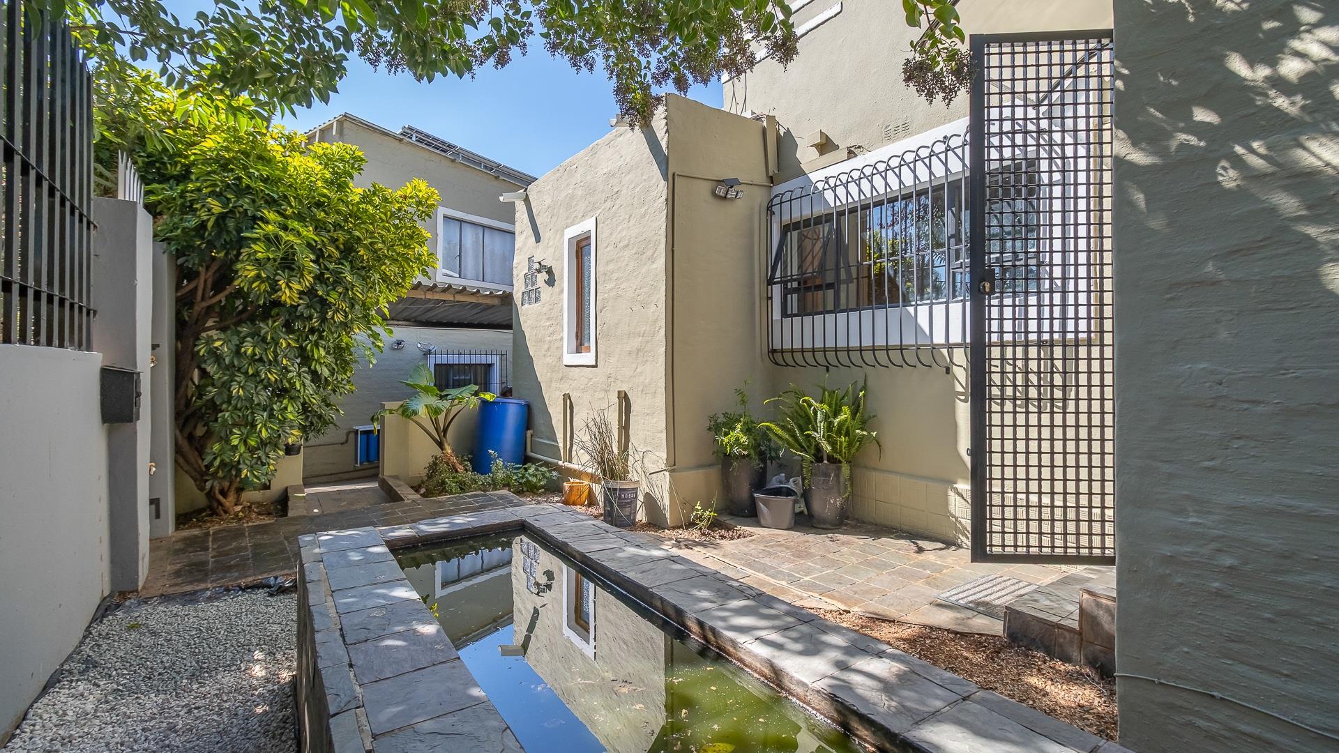 3 Bedroom House for sale in Westdene - P24-115974532