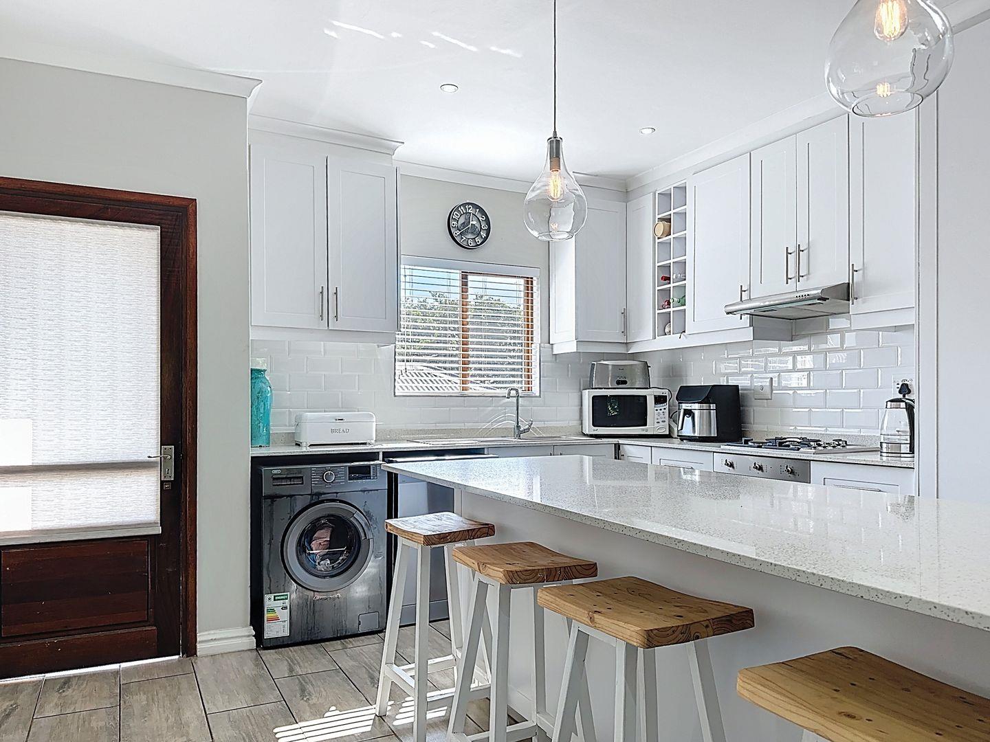 3 Bedroom Apartment / flat for sale in Wakenshaw Estate - P24-115985394