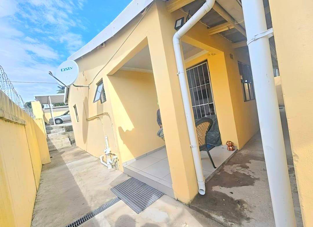 2 Bedroom House for sale in Gledhow - P24-115505405