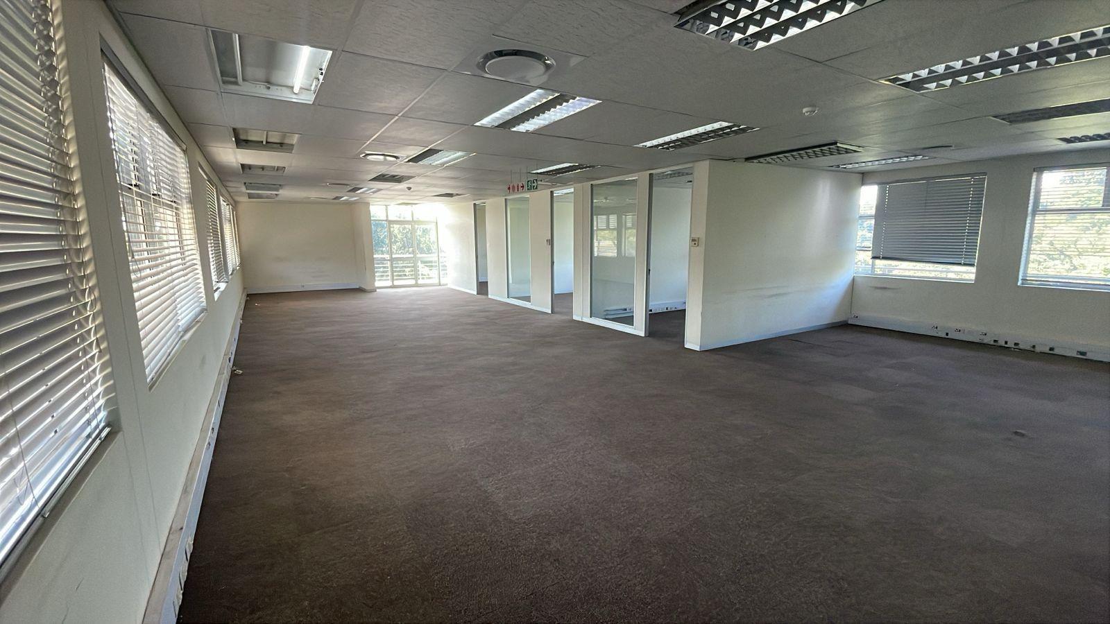 Commercial property to rent in Riverside Park - P24-115986513