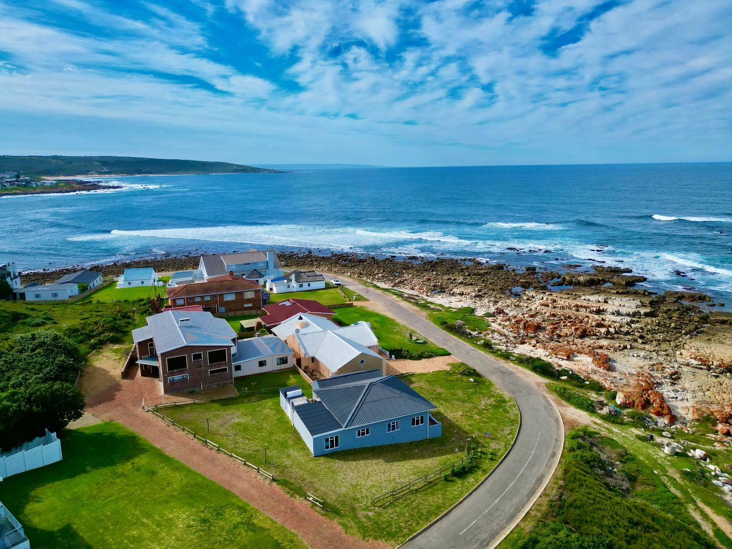 4 Bedroom House for sale in Jongensfontein - 74 Strand Street - P24 ...