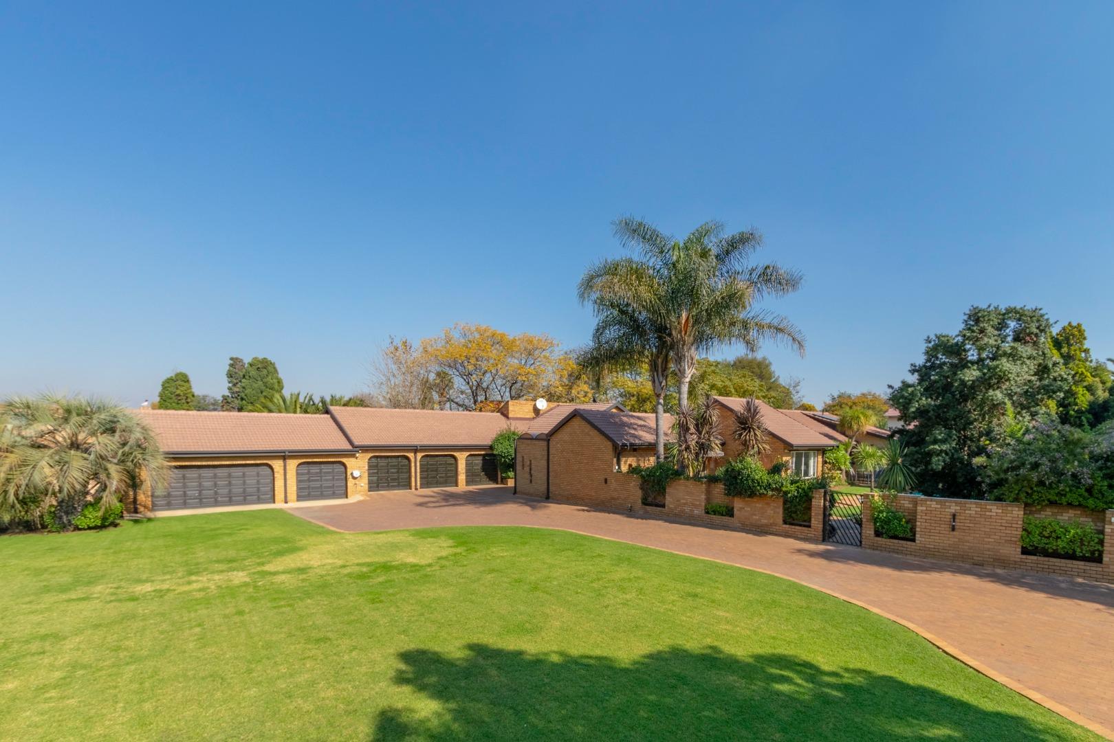 4 Bedroom House for sale in Sharon Park - P24-115823366