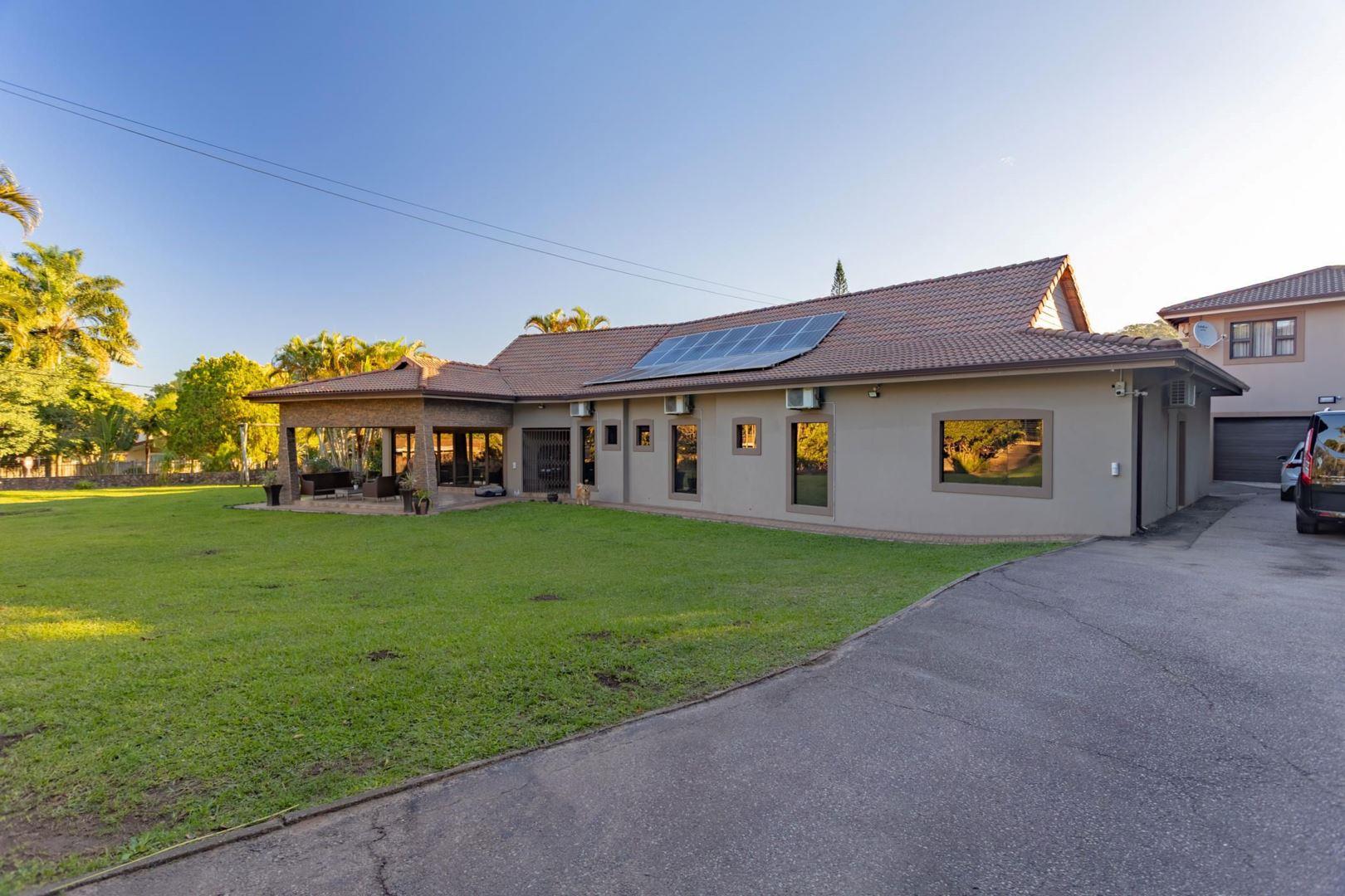 4 Bedroom House for sale in Padfield Park - P24-116005845