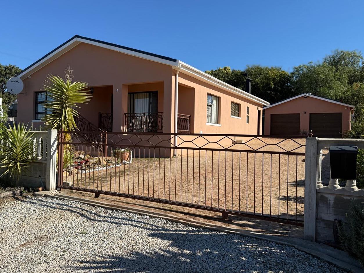 2 Bedroom House for sale in Bot River - 5 5th Avenue - P24-116013135