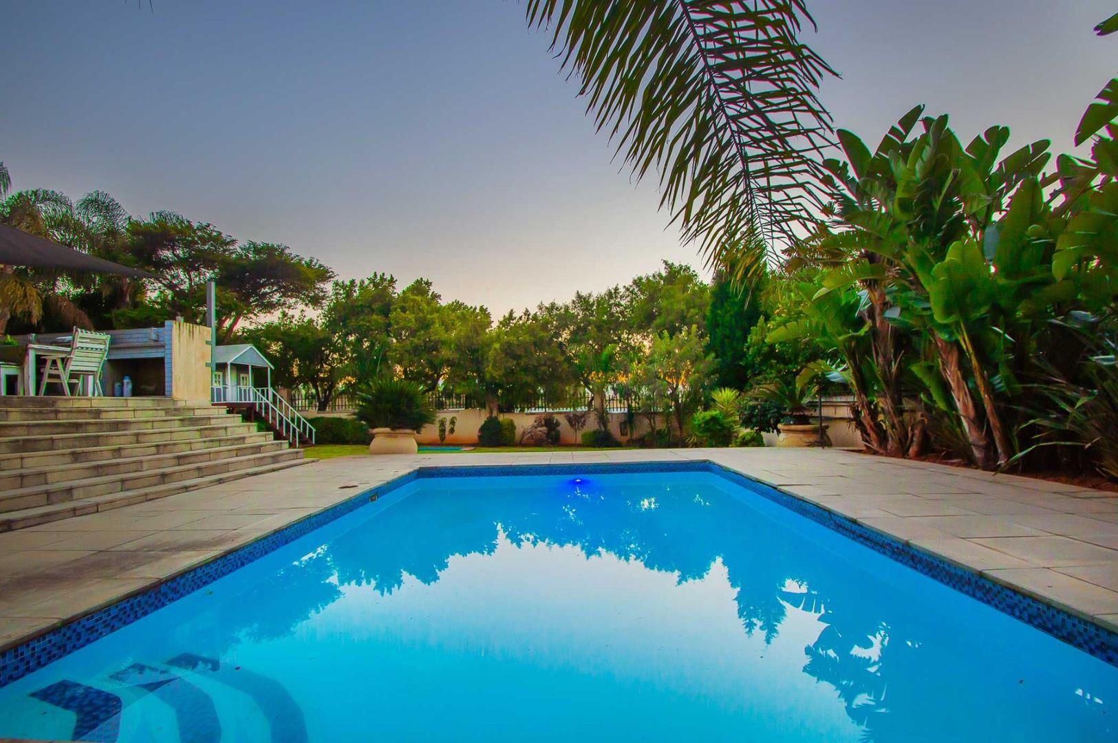 4 Bedroom House for sale in Ruimsig - P24-116027817