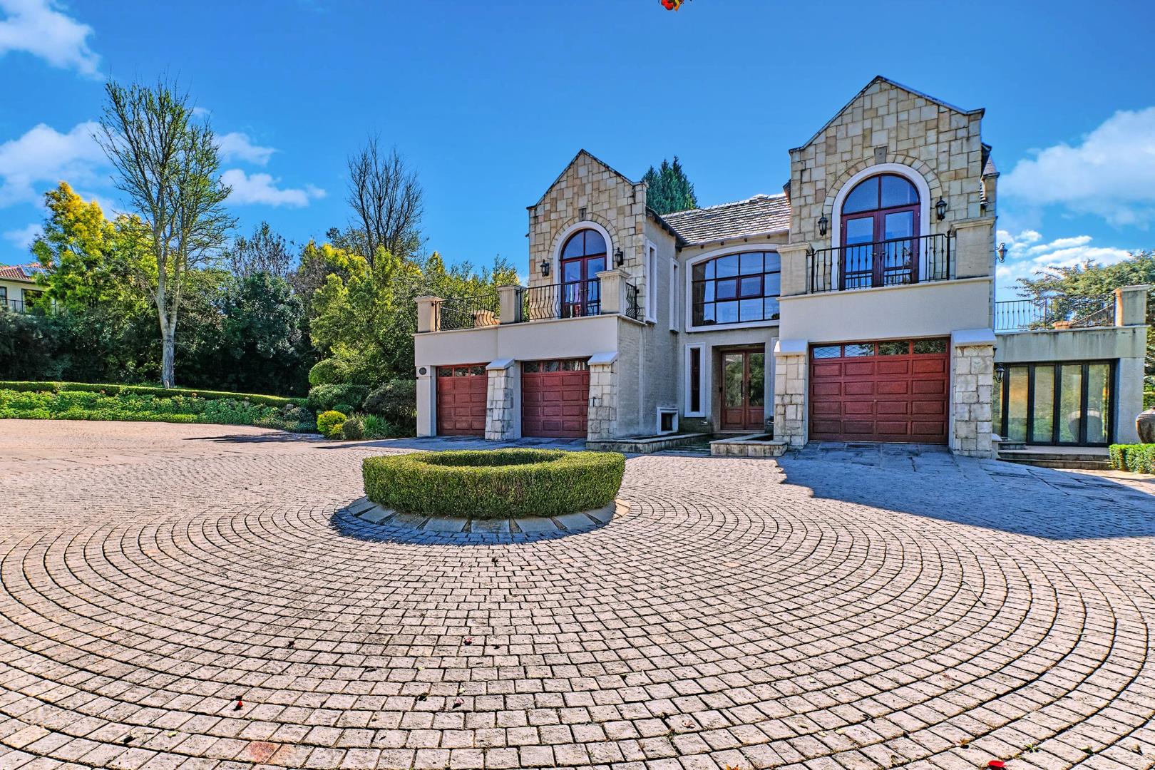 4 Bedroom House for sale in Featherbrooke Estate - 122566 Gans Se Nes ...