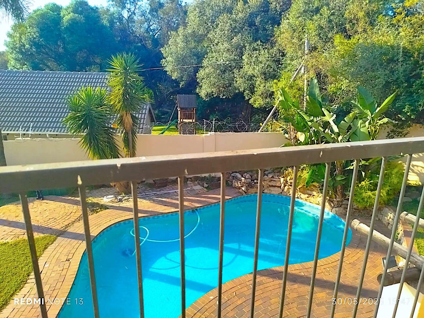 5 Bedroom House for sale in Northwold Gardens - P24-116039369