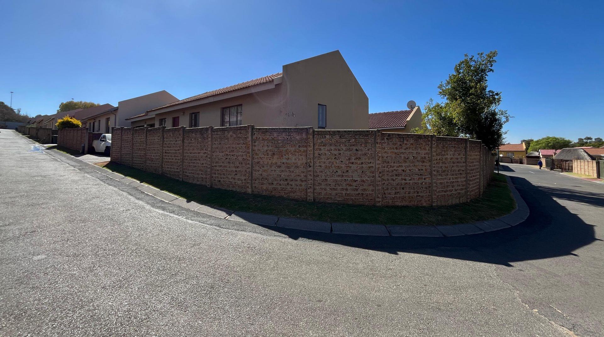 Elspark Property : Property and houses for sale in Elspark : Property24.com