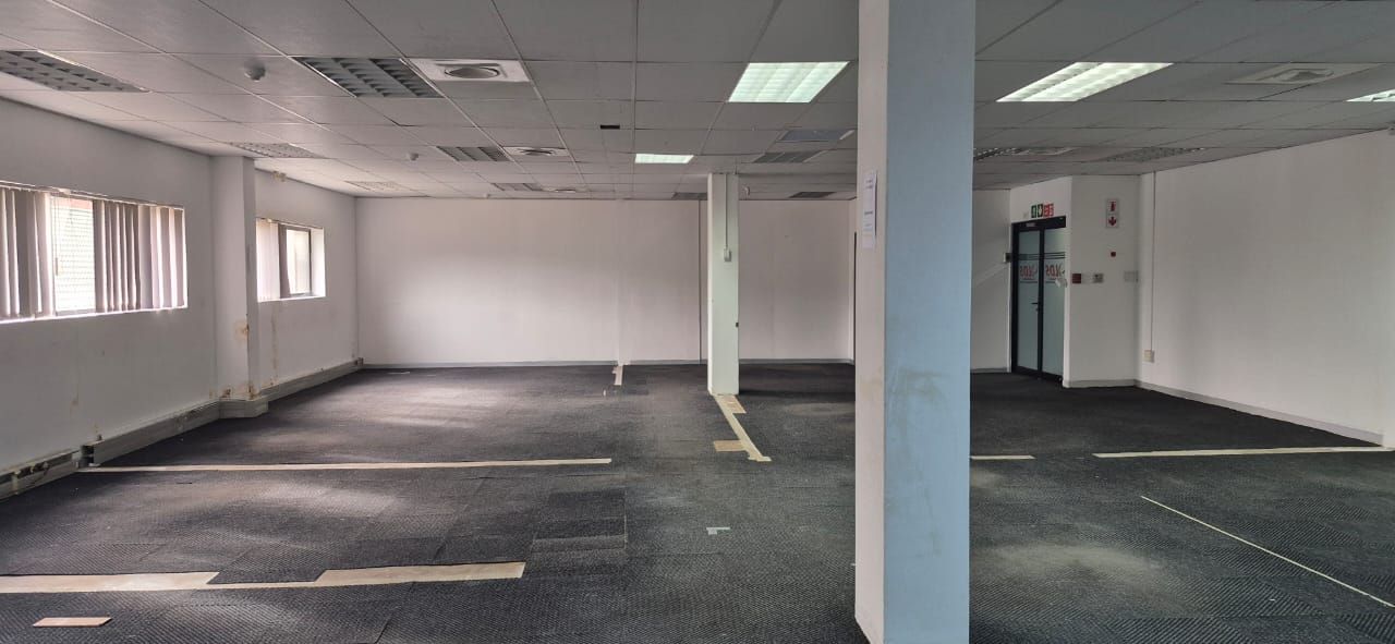 Commercial property to rent in Mount Edgecombe - P24-116057395