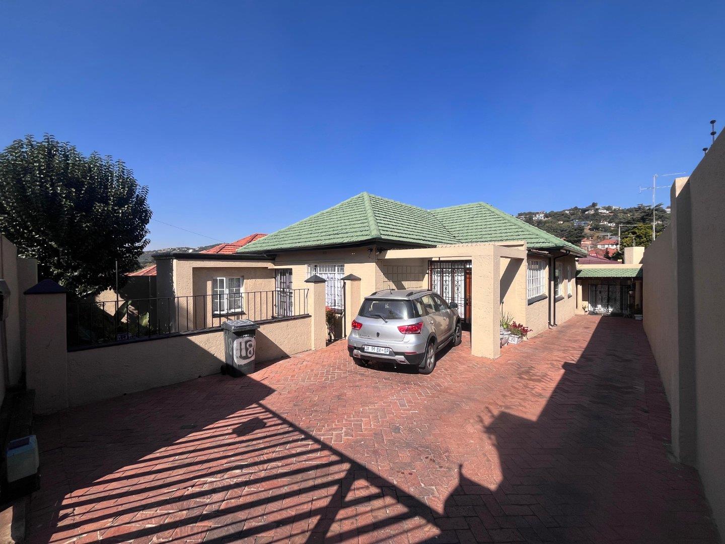 6 Bedroom House for sale in Orange Grove - P24-116059958